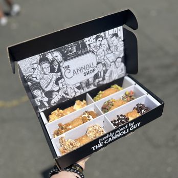 THE CANNOLI SHOP - Updated December 2025 - 30 Photos - 376 Hollywood ...