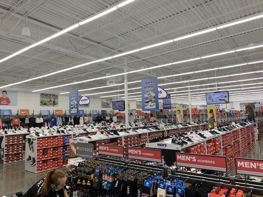 WSS - Updated May 2025 - 15 Photos & 19 Reviews - 4195 Norwood Ave ...