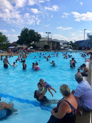 BARTLETT AQUATIC CENTER - 13 Photos - 692 W Stearns Rd, Bartlett ...