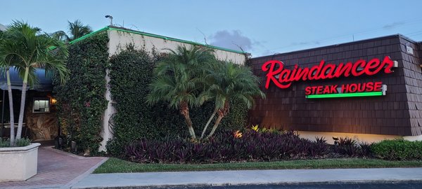 RAINDANCER STEAKHOUSE - Updated October 2025 - 286 Photos & 438 Reviews ...