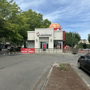 JOLLIBEE - Updated November 2024 - 61 Photos & 30 Reviews - 3820 ...