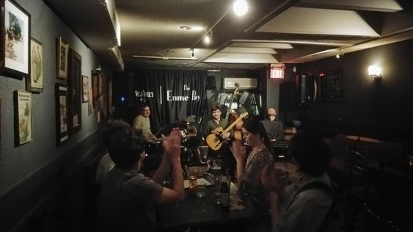 THE EMMET RAY - Updated December 2025 - 25 Photos & 60 Reviews - 924 ...