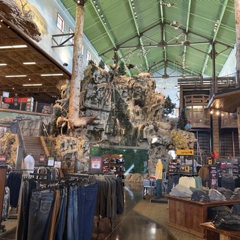 BASS PRO SHOPS - Updated December 2025 - 32 Photos & 61 Reviews - 12051 ...