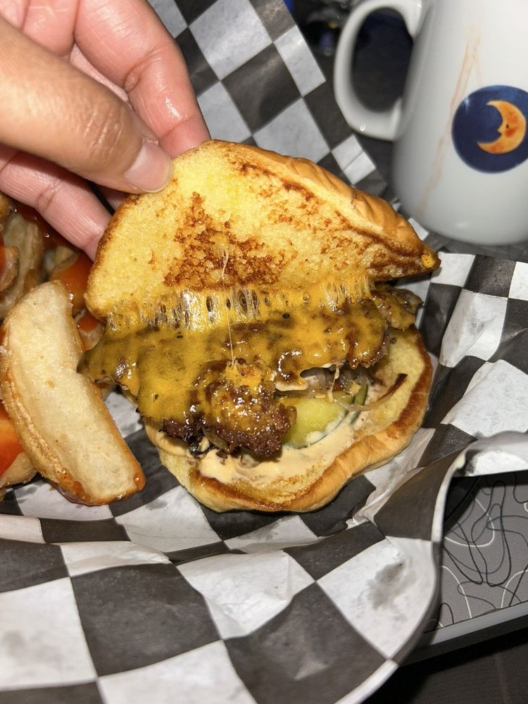 BINA’S - Updated October 2025 - 107 Photos & 36 Reviews - 1404 Quincy ...