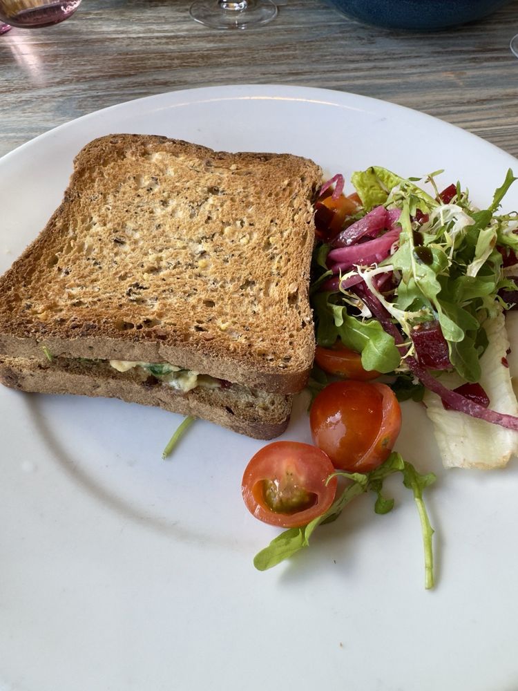 MOLLY’S CAFE BAR - Updated May 2024 - The Promenade, Stonehaven ...