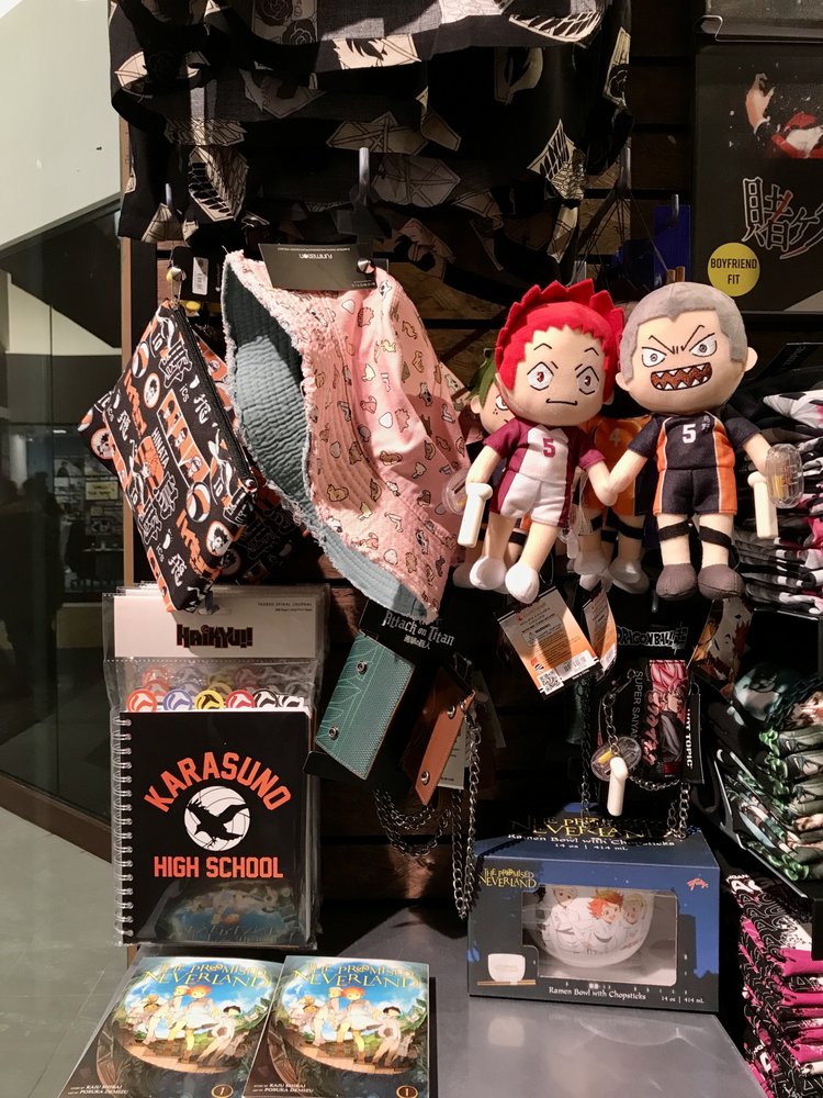 HOT TOPIC - 1 Bass Pro Mills Drive, Vaughan, Ontario, Canada ...