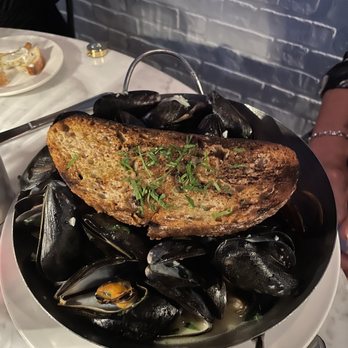 ALMOND RESTAURANT - Updated July 2025 - 168 Photos & 214 Reviews - 1 ...