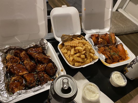 VALLEY WINGS - 258 Photos & 346 Reviews - 1495 N Hayden Rd, Scottsdale ...