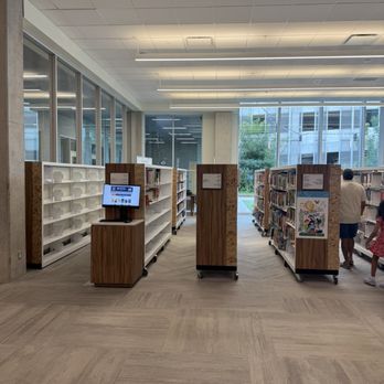 ROUND ROCK PUBLIC LIBRARY - Updated December 2025 - 70 Photos & 12 ...