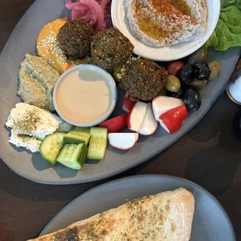 MICHAEL’S GENUINE FOOD & DRINK - Updated June 2025 - 2918 Photos & 2033 ...