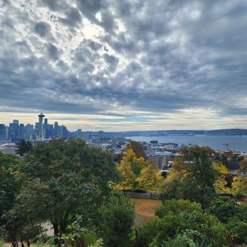 KERRY PARK - Updated June 2025 - 2088 Photos & 1051 Reviews - 211 W ...