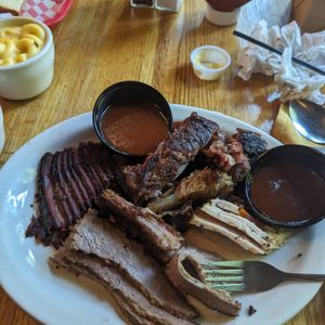 THE COUNTY LINE - 880 Photos & 1162 Reviews - 111 W Crockett St, San ...