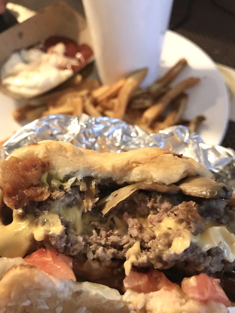 FIVE GUYS - Updated June 2024 - 232 Photos & 362 Reviews - 5550 ...