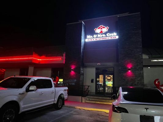 MR & MRS CRAB - 110 Photos & 37 Reviews - 4150 S Redwood Rd ...