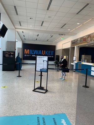 MILWAUKEE INTERMODAL STATION - Updated April 2025 - 105 Photos & 86 ...