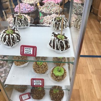 CANDYLAND - 160 Photos & 113 Reviews - 700 Cannery Row, Monterey ...