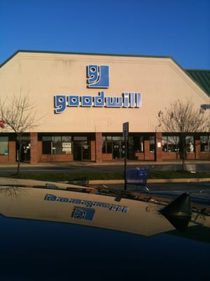 GOODWILL STORE & DONATION CENTER - Updated August 2025 - 801 N Broad St ...