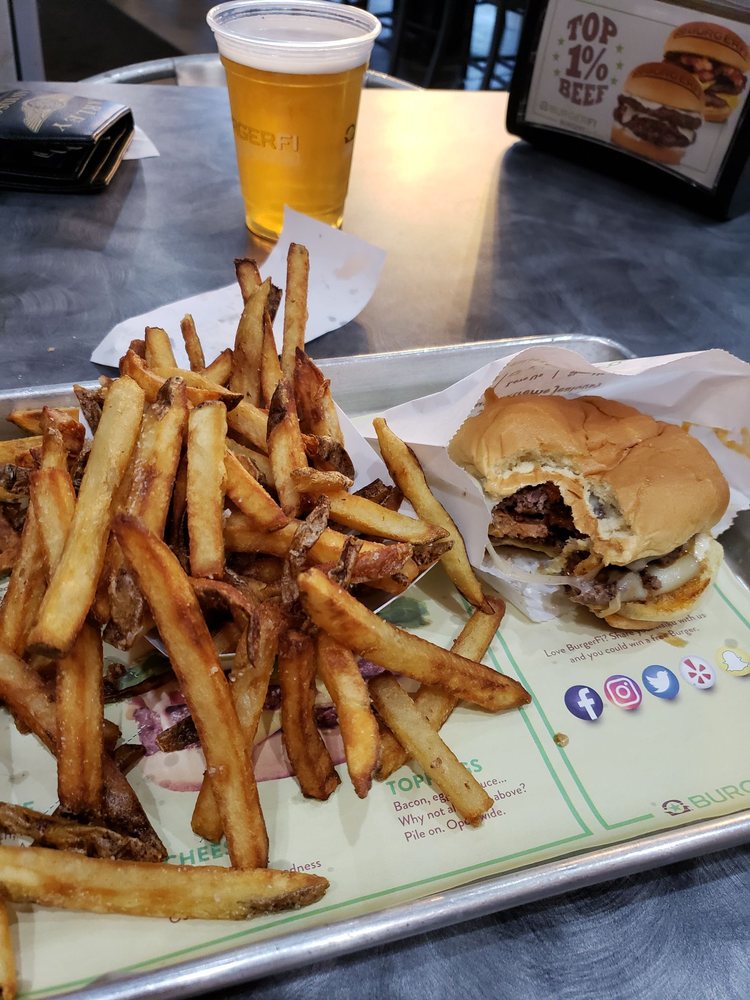 BURGERFI - 182 Photos & 218 Reviews - 4100 North Alafaya Trl, Orlando ...