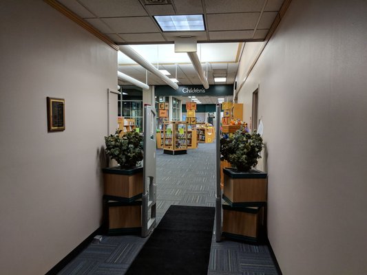 WIXOM PUBLIC LIBRARY - Updated September 2025 - 23 Photos - 49015 ...