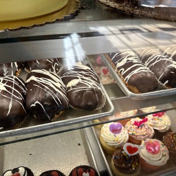 HELEN BERNHARD BAKERY - Updated May 2025 - 311 Photos & 337 Reviews ...