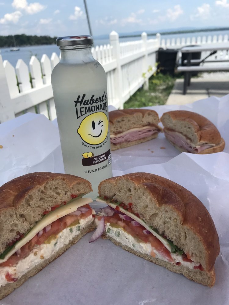 HERO’S WELCOME - 31 Photos & 28 Reviews - 3537 US Rt 2, North Hero ...