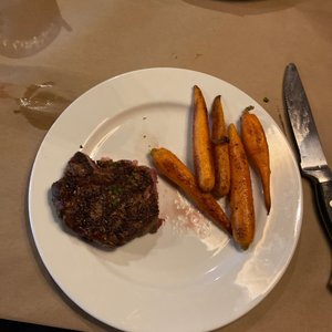 AUGUSTA’S SPORTS GRILL - Updated May 2024 - 48 Photos & 82 Reviews ...