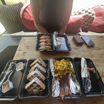 HOLY BRUNCH - Updated September 2025 - 35 Photos & 13 Reviews - 204 ...