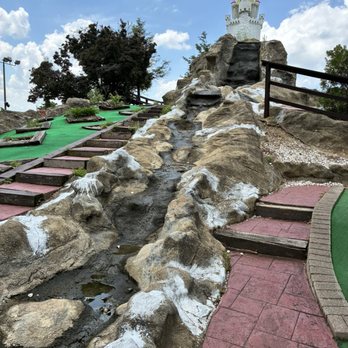 MAGIC MOUNTAIN FUN CENTER - EAST - Updated December 2025 - 70 Photos ...