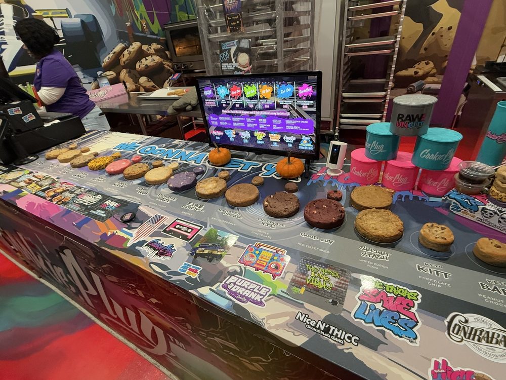 COOKIE PLUG - Updated October 2025 - 13 Photos - 646 Massachusetts Ave ...