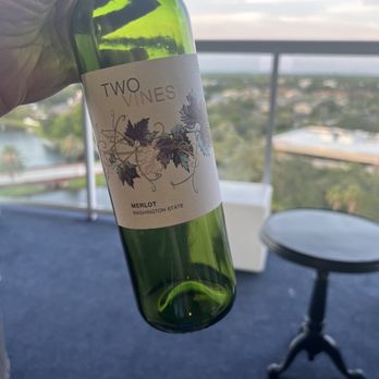 VANTAGE ROOFTOP BAR - Updated January 2025 - 63 Photos & 26 Reviews ...