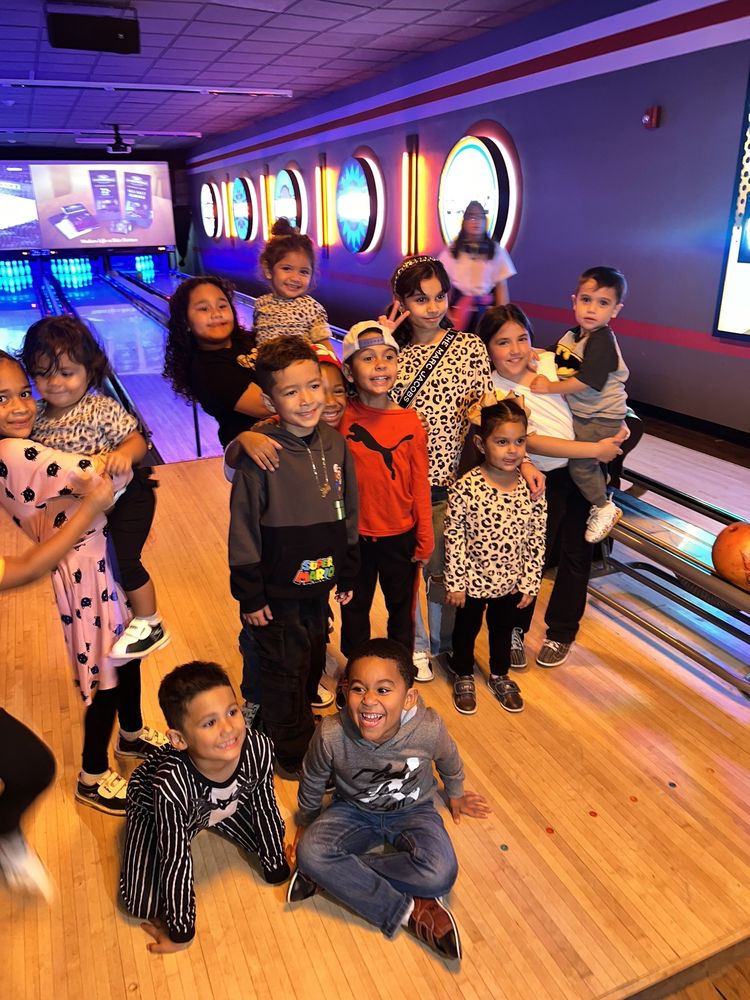 BOWLERO WHITE PLAINS - Updated August 2024 - 193 Photos & 215 Reviews ...
