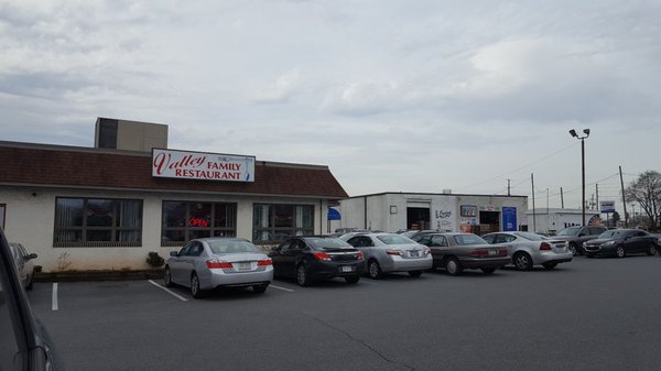 VALLEY FAMILY RESTAURANT - 11 Photos & 24 Reviews - 2816 Easton Ave ...