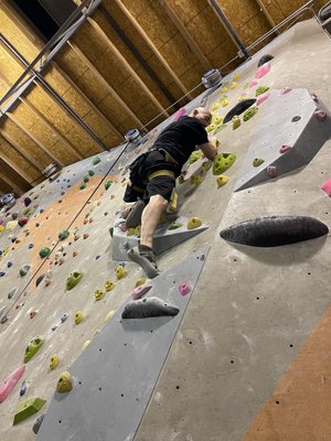 TOP OUT CLIMBING - Updated August 2025 - 131 Photos & 158 Reviews ...