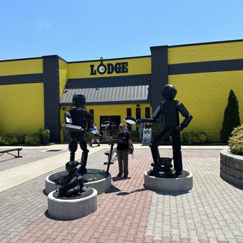 LODGE FACTORY STORE - Updated October 2025 - 109 Photos & 58 Reviews ...