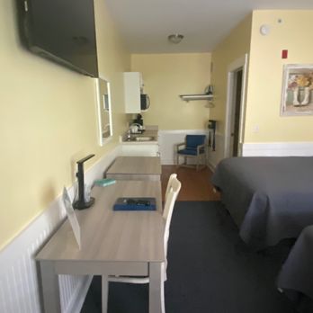 TOPSAIL SHORES INN - Updated July 2025 - 36 Photos & 29 Reviews - 1325 ...