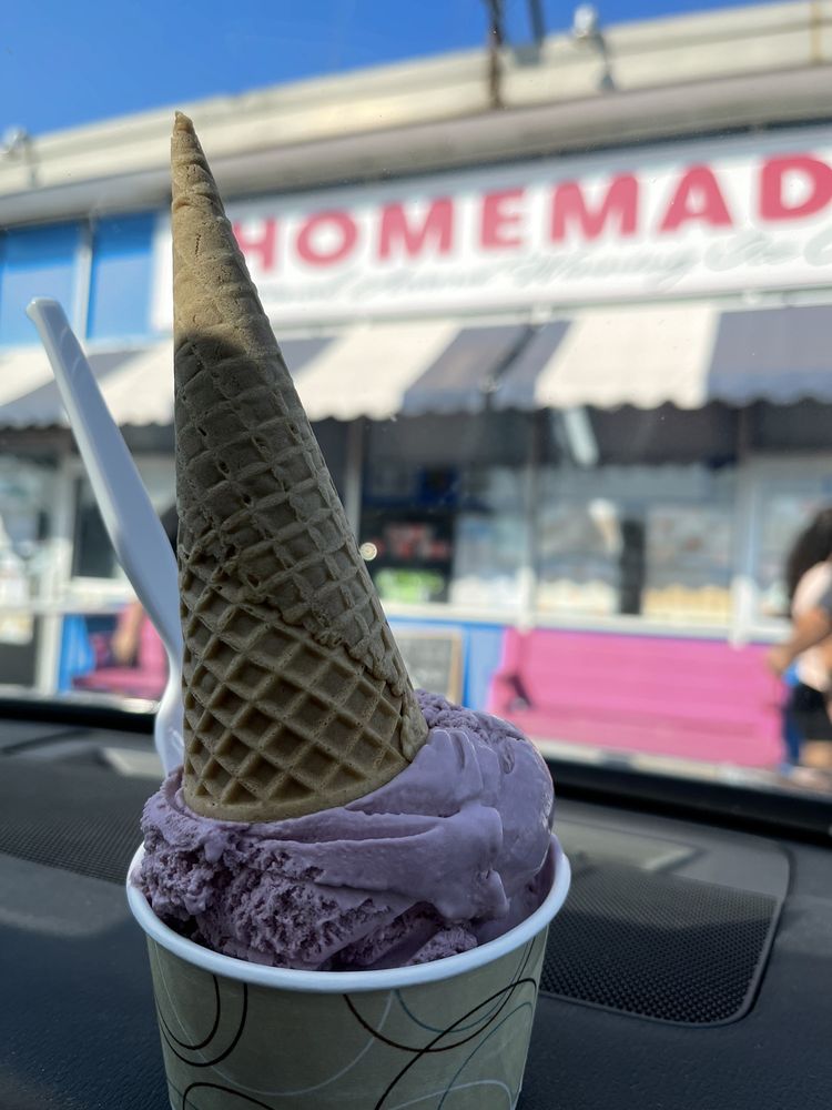 SNOWFLAKE ICE CREAM SHOPPE - Updated July 2025 - 353 Photos & 356 ...