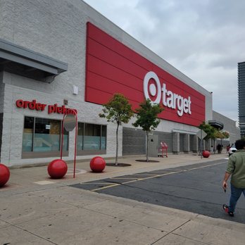 TARGET - Updated December 2025 - 200 Photos & 303 Reviews - 100 14th St ...