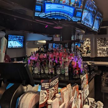 SLIDERS GRILL & BAR - Updated September 2025 - 148 Photos & 142 Reviews ...