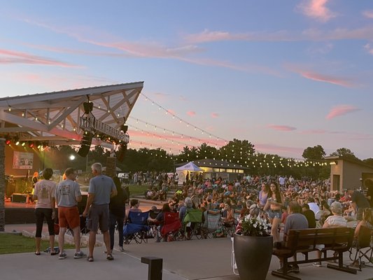 SHERMAN VILLAGE PARK AMPHITHEATER - Updated September 2024 - 26 Photos ...