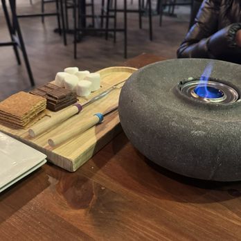 A&B KITCHEN BAR - Updated October 2025 - 112 Photos & 165 Reviews - 115 ...