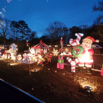 GADDY FAMILY CHRISTMAS LIGHT EXTRAVAGANZA - Updated December 2025 - 94 ...