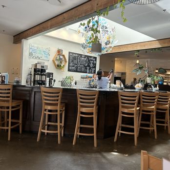 SLEEPY BEE CAFE - BLUE ASH - Updated September 2024 - 430 Photos & 609 ...