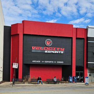 DAVE & BUSTER’S SCHAUMBURG - Updated December 2024 - 72 Photos & 22 ...