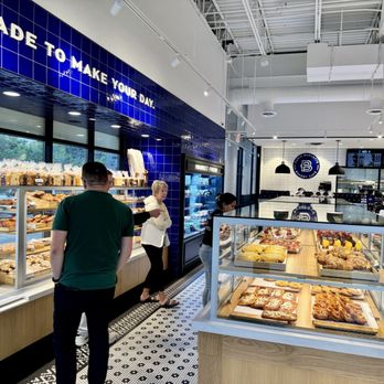 PARIS BAGUETTE - Updated August 2024 - 78 Photos & 27 Reviews - 7855 ...