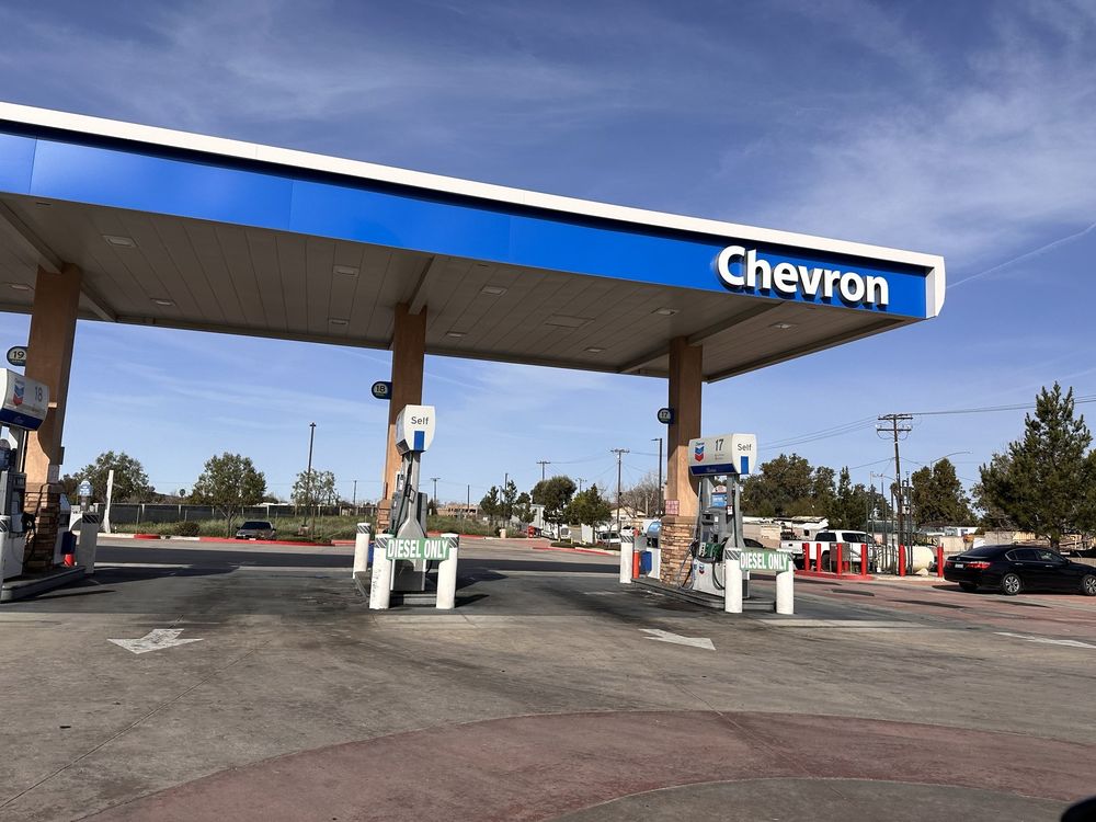 CHEVRON - Updated September 2025 - 20 Reviews - 325 Luis Estrada Rd ...