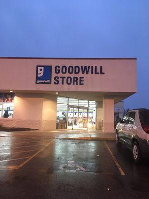 GOODWILL PORTAGE RETAIL STORE - Updated December 2025 - 12 Reviews ...