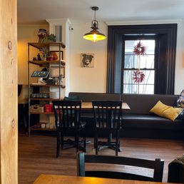 BLACK DOG BISTRO - Updated January 2026 - 47 Photos & 69 Reviews - 5540 ...