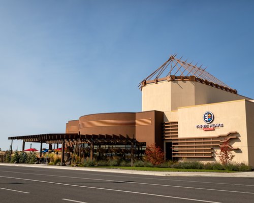 THREE PEAKS KITCHEN + BAR - Updated December 2025 - 113 Photos & 61 ...