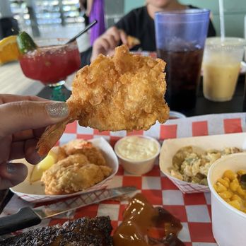 MACDADDY’S FAMILY KITCHEN - Updated August 2024 - 346 Photos & 584 Reviews - 118 Beach St, Port ...