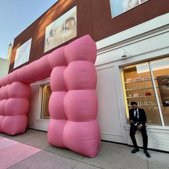 GLOSSIER NYC - Updated December 2025 - 95 Photos & 24 Reviews - 72 ...